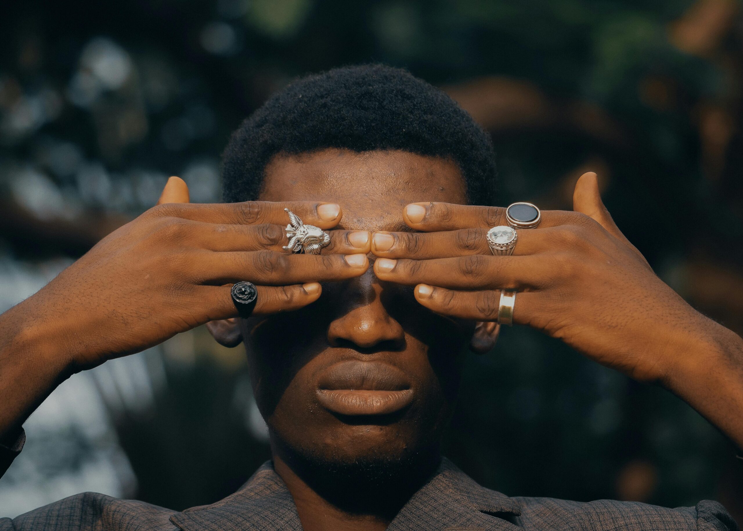 pexels-meshack-emmanuel-kazanshyi-1267432081-29248999 ｜ 手作り結婚指輪・婚約指輪・ペアリング icci 代官山